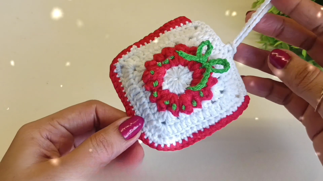 Crochet Wreath Earpod Cover Christmas